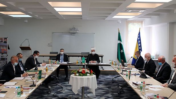 Održana sjednica Vijeća muftija Islamske zajednice u BiH - Vakufska ...