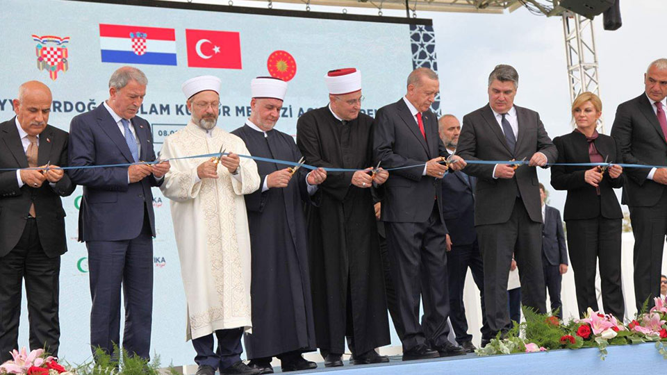 Sisak: Svečano otvorena džamija i Islamski centar (VIDEO) - Vakufska ...