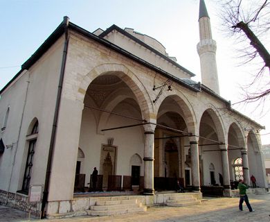 Gazi Husrev-bega džamija je prva u svijetu dobila električno ...